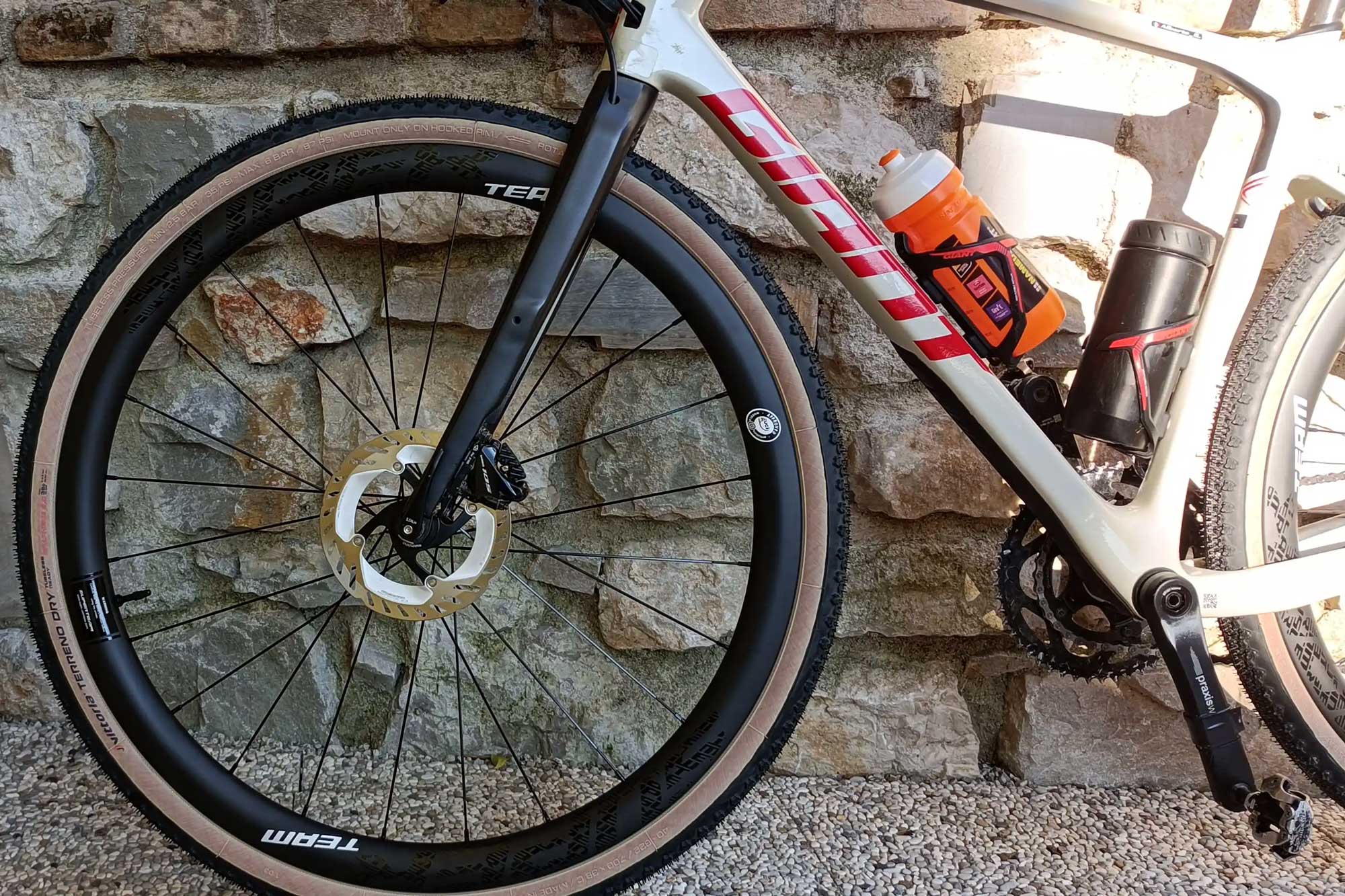 Why does your gravel bike need a set of carbon fiber wheels ...