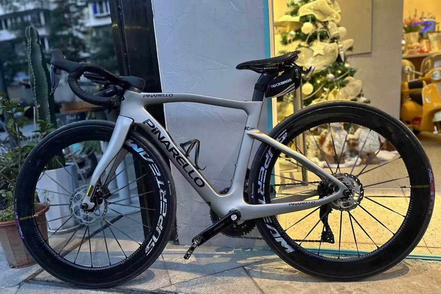 Commonly Overlooked Neck Fatigue in Cycling and How to Fix It ...